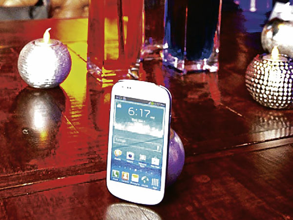 A true smartphone, despite its size | Inquirer Technology