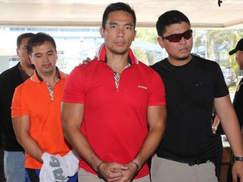 Netizens note Cedric Lee, Simeon Raz matching shirts | Inquirer Technology