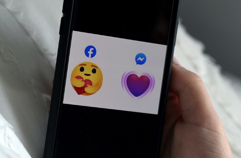 Facebook offers a hug with emoji update | Inquirer Technology