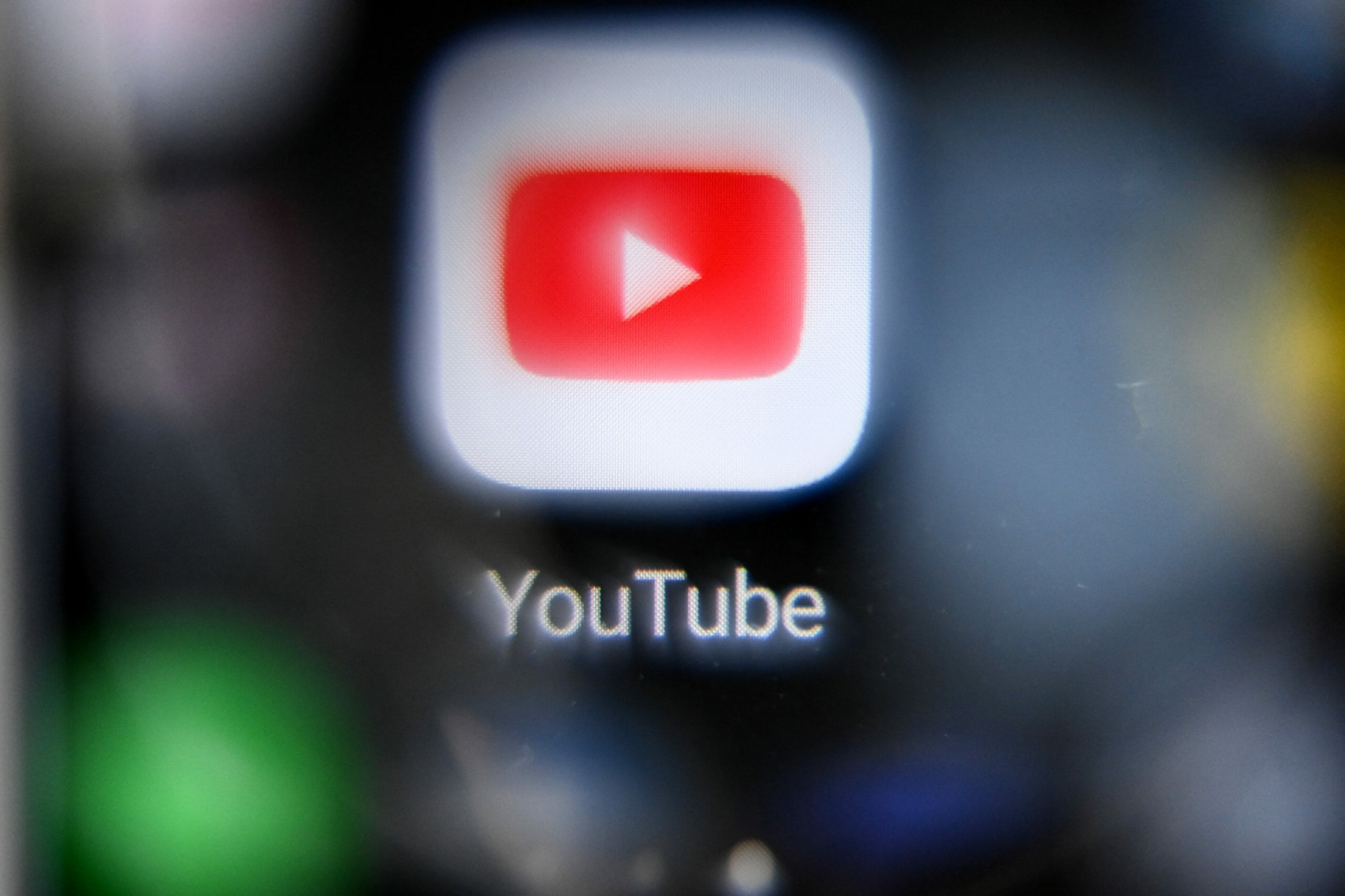 YouTube blocks monetization for some Russian channels | Inquirer Technology