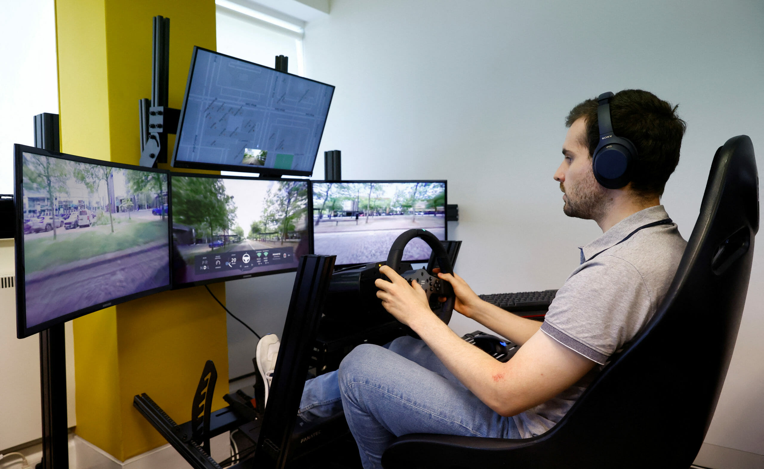 Truly autonomous cars may be impossible without helpful human touch ...