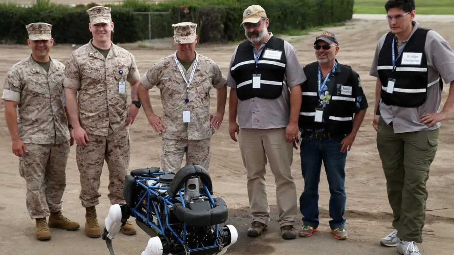 DARPA Robot Fooled By Marines Hiding In Boxes | Inquirer Technology