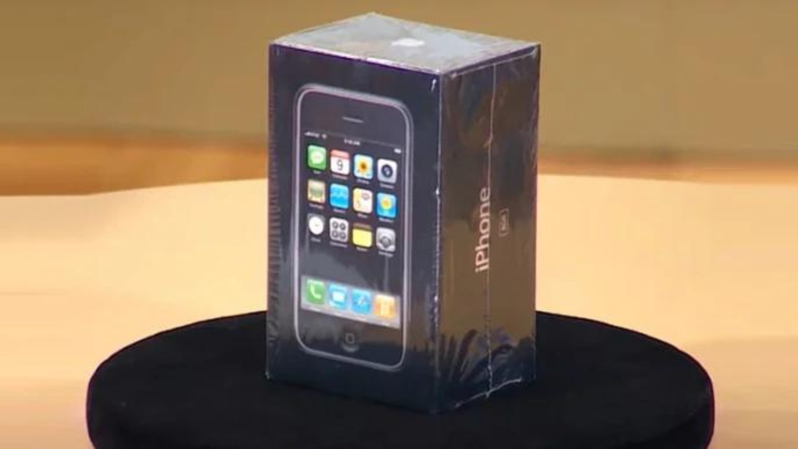 Unopened iPhone Sold For $63,000 | Inquirer Technology