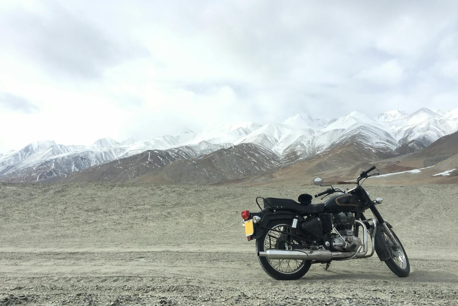 India to unveil world’s first CNG motorcycle