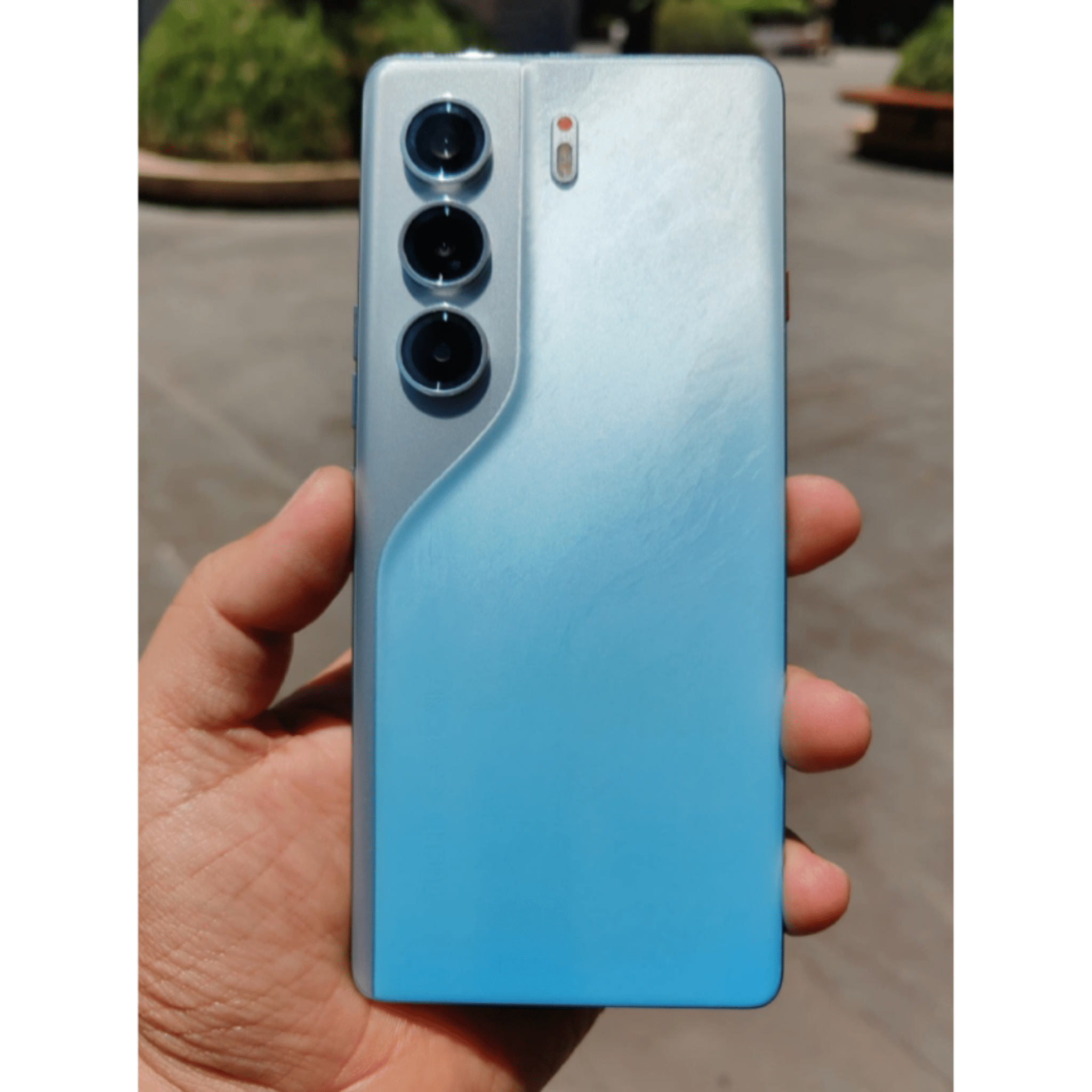 TECNO CAMON 40 Pro 5G review—beauty, brawn, and brains