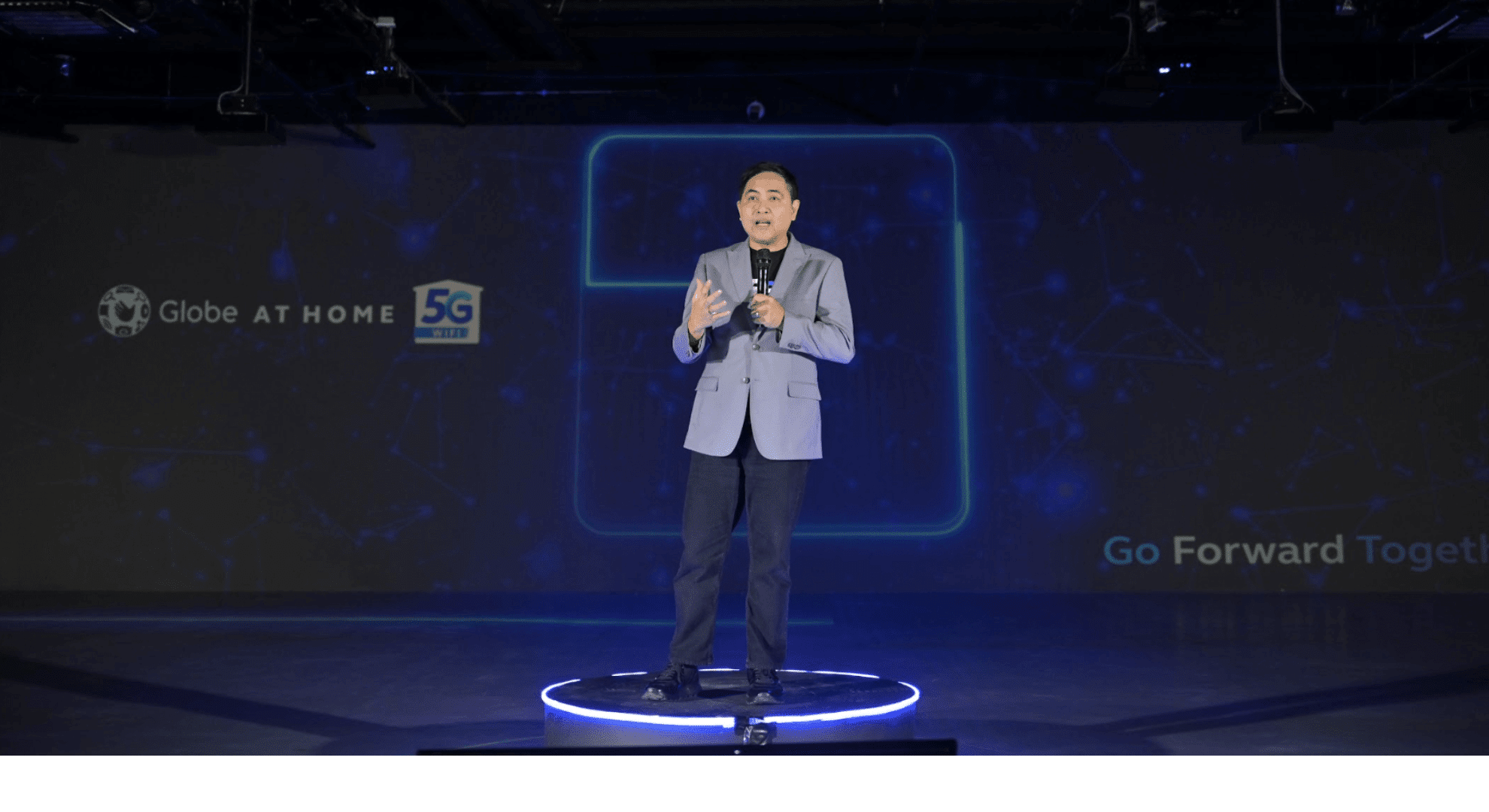 Art Meets Tech: New Globe AT HOME 5G WiFi comes with limited-edition skins by National Artists ...