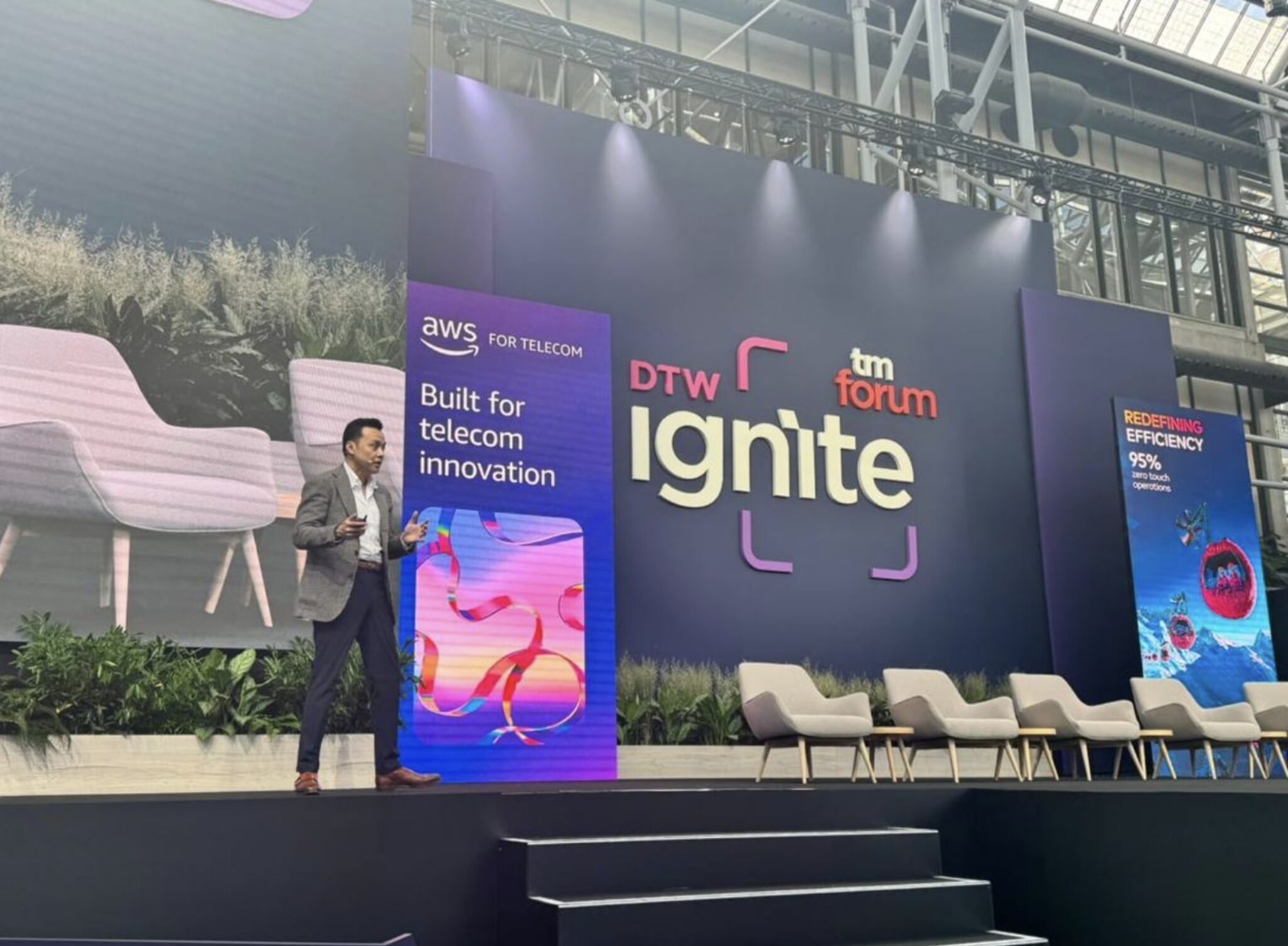 Globe showcases AI leadership at DTW Ignite 2025